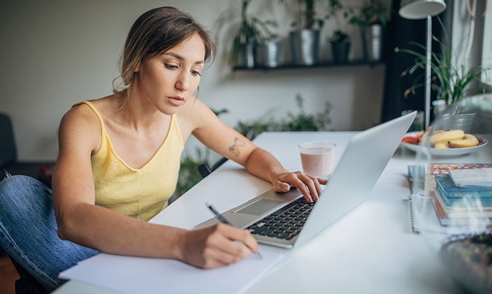 What is a Scholarly Source? Examples, Resources and More